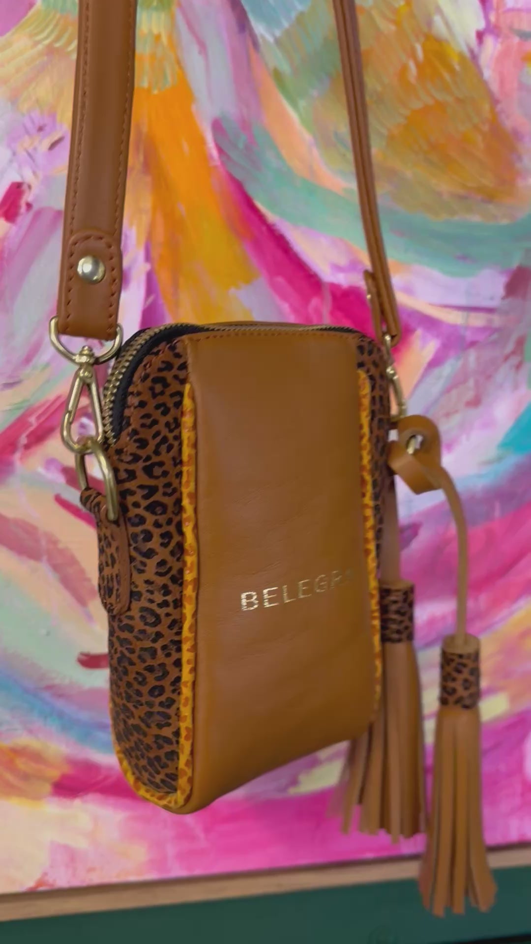 Crossbody Pouch Tan Leopard – Belegra